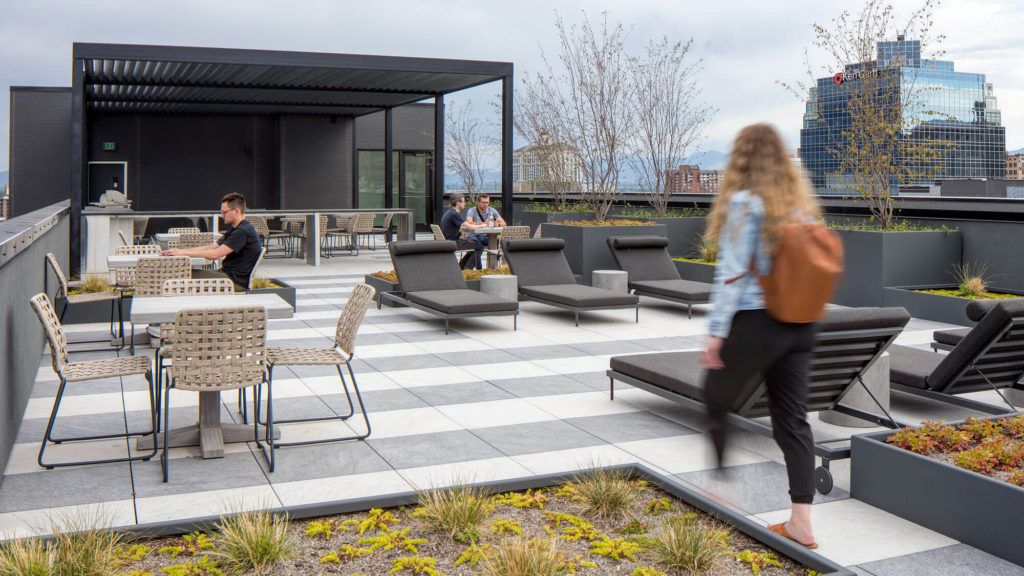3 Benefits of Rooftop Amenity Design Experience